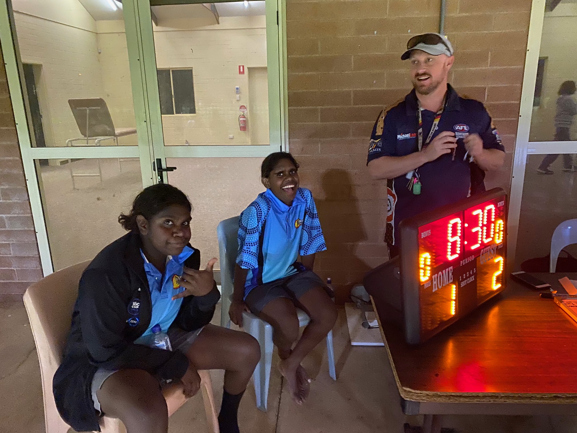 Our Arlparra girls do work experience with the AFLNT! | Wanta ...